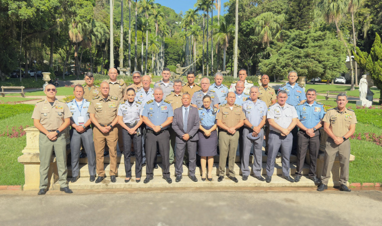 Comandante-geral da PMPR participa do encontro do CNCG no Rio de ...